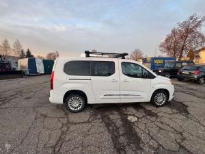 White Toyota Proace City Verso 2023 in Alytus, with an engine capacity of 1.50 L and mileage of 40 thousand km for 19500 €, photo 5 on AUTOMOTO.COM.LV