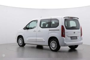 White Toyota Proace City Verso 2023 in Vilnius, with an engine capacity of 1.20 L and mileage of 60 thousand km for 16900 €, photo 19 on AUTOMOTO.COM.LV