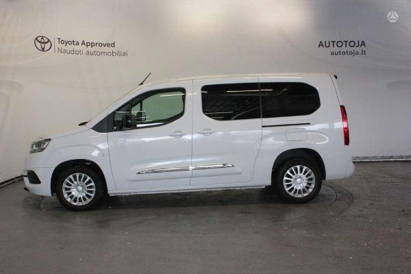 Balts Toyota Proace City Verso 2024 Kauņa, ar dzinēja tilpumu 1.50 L un nobraukumu 85 tūkst. km par 22900 €, foto 3 vietnē AUTOMOTO.COM.LV