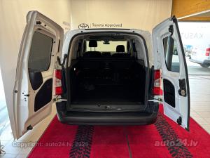 Balts Toyota Proace City 2023 Tartu, ar dzinēja tilpumu 1.20 L un nobraukumu 104 tūkst. km par 16590 €, foto 11 vietnē AUTOMOTO.COM.LV