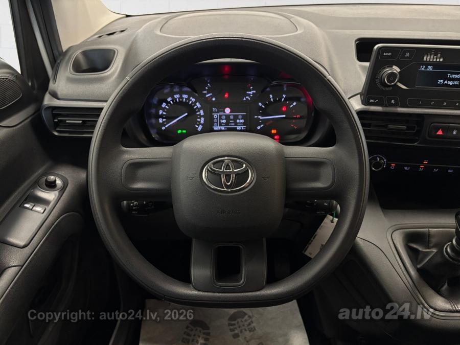 Balts Toyota Proace City 2023 Tartu, ar dzinēja tilpumu 1.20 L un nobraukumu 104 tūkst. km par 16590 €, foto 13 vietnē AUTOMOTO.COM.LV