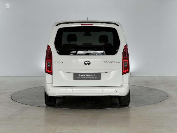 Balts Toyota Proace City 2020 Viļņa, ar dzinēja tilpumu 1.20 L un nobraukumu 173 tūkst. km par 12900 €, foto 4 vietnē AUTOMOTO.COM.LV