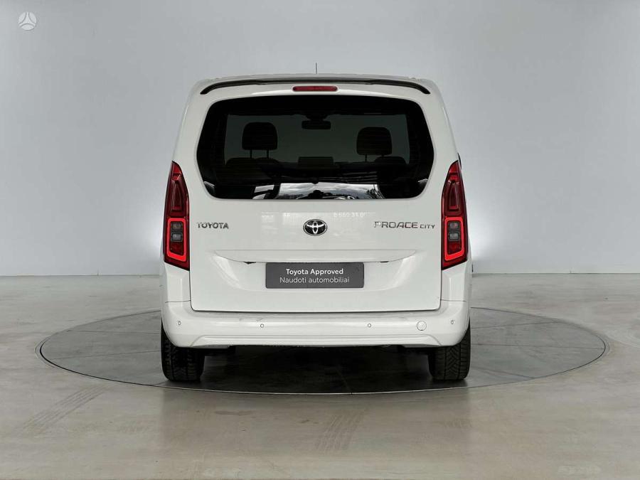 White Toyota Proace City 2020 in Vilnius, with an engine capacity of 1.20 L and mileage of 173 thousand km for 12900 €, photo 5 on AUTOMOTO.COM.LV
