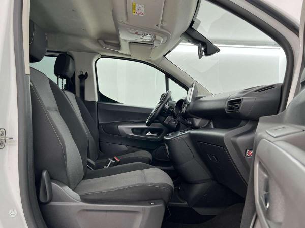 Balts Toyota Proace City 2020 Viļņa, ar dzinēja tilpumu 1.20 L un nobraukumu 173 tūkst. km par 12900 €, foto 6 vietnē AUTOMOTO.COM.LV