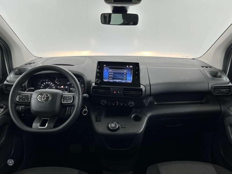 White Toyota Proace City 2020 in Vilnius, with an engine capacity of 1.20 L and mileage of 173 thousand km for 12900 €, photo 9 on AUTOMOTO.COM.LV