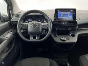 White Toyota Proace City 2020 in Vilnius, with an engine capacity of 1.20 L and mileage of 173 thousand km for 12900 €, photo 10 on AUTOMOTO.COM.LV
