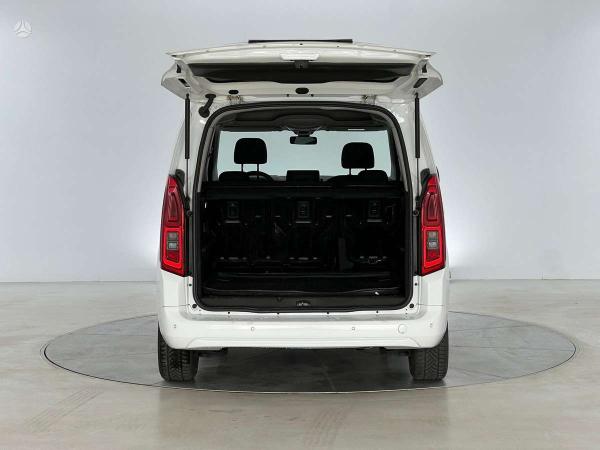 Balts Toyota Proace City 2020 Viļņa, ar dzinēja tilpumu 1.20 L un nobraukumu 173 tūkst. km par 12900 €, foto 10 vietnē AUTOMOTO.COM.LV