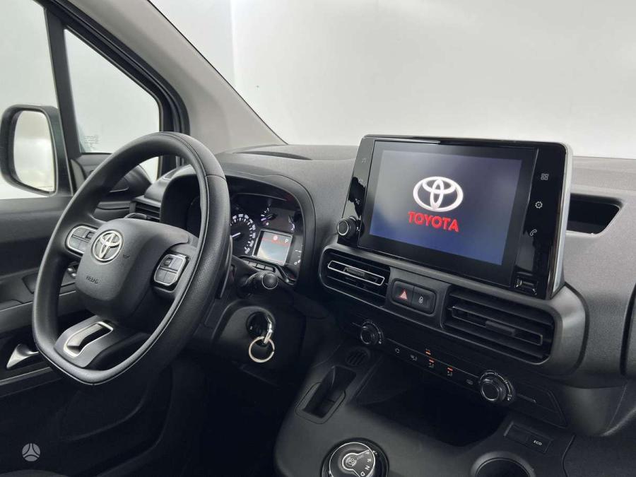 White Toyota Proace City 2020 in Vilnius, with an engine capacity of 1.20 L and mileage of 173 thousand km for 12900 €, photo 15 on AUTOMOTO.COM.LV