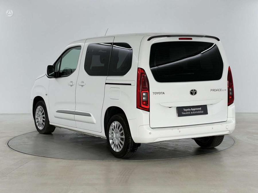 White Toyota Proace City 2020 in Vilnius, with an engine capacity of 1.20 L and mileage of 173 thousand km for 12900 €, photo 18 on AUTOMOTO.COM.LV