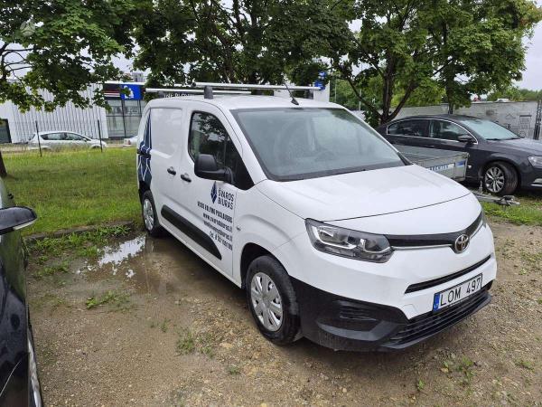 White Toyota Proace City 2020 in Vilnius, with an engine capacity of 1.50 L and mileage of 55 thousand km for 10200 €, photo 5 on AUTOMOTO.COM.LV