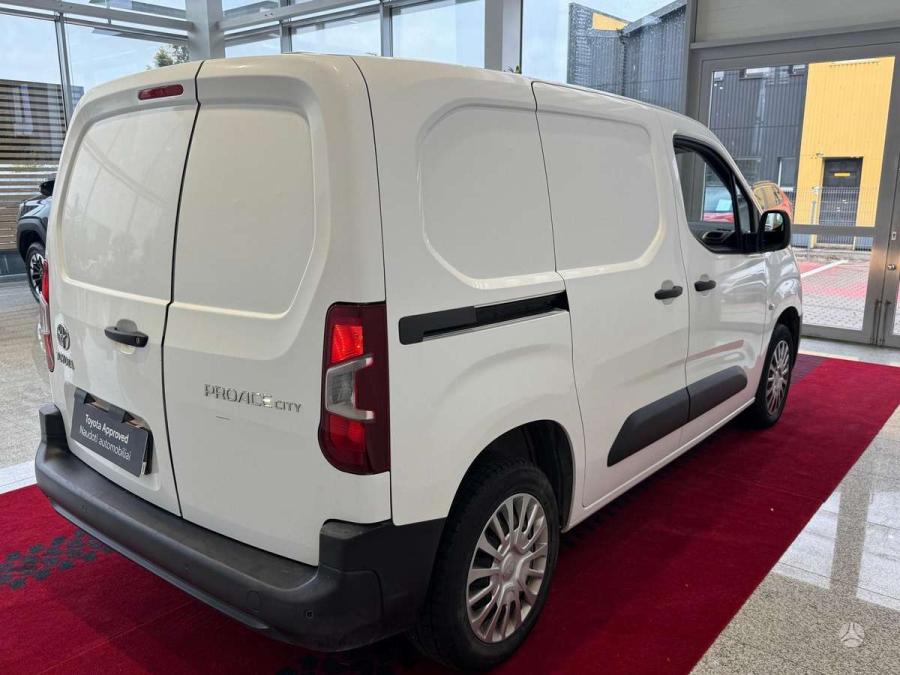 Balts Toyota Proace City 2021 Šauļi, ar dzinēja tilpumu 1.50 L un nobraukumu 39 tūkst. km par 12900 €, foto 6 vietnē AUTOMOTO.COM.LV