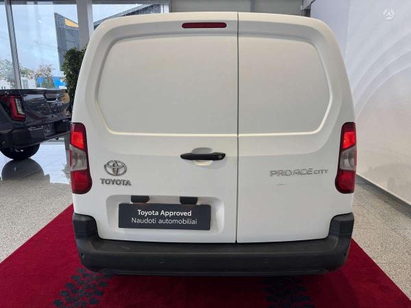 Toyota Proace City 2021 in Siauliai on AUTOMOTO.COM.LV White Toyota Proace City 2021 in Siauliai, with an engine capacity of 1.50 L and mileage of 39 thousand km for 12900 €, photo 7 on AUTOMOTO.COM.LV