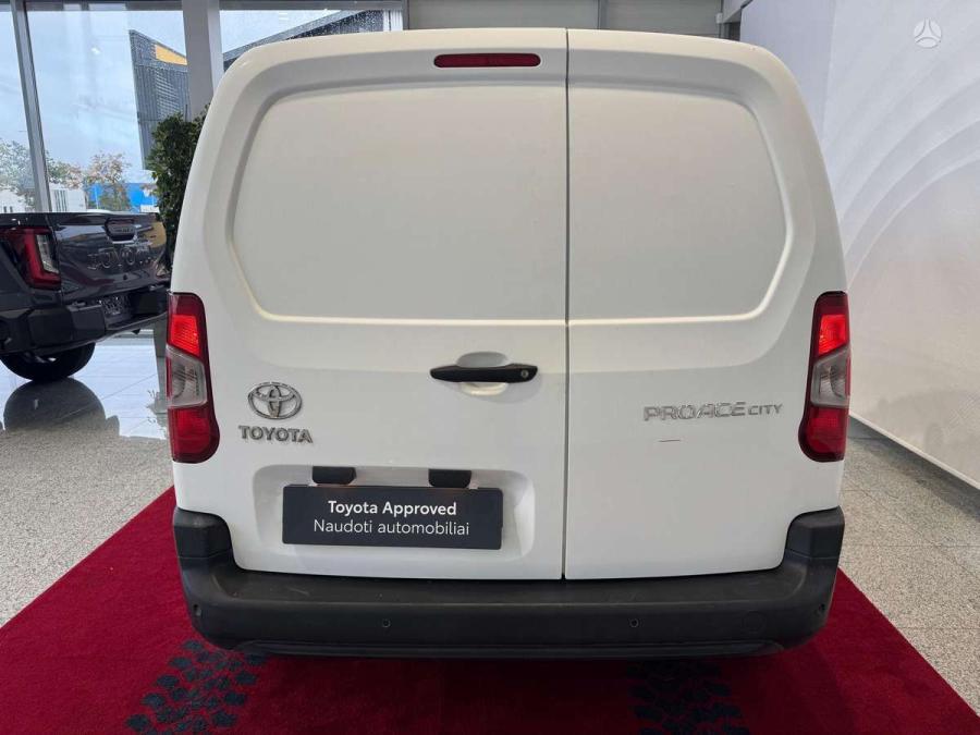Balts Toyota Proace City 2021 Šauļi, ar dzinēja tilpumu 1.50 L un nobraukumu 39 tūkst. km par 12900 €, foto 7 vietnē AUTOMOTO.COM.LV