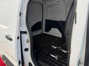Balts Toyota Proace City 2021 Šauļi, ar dzinēja tilpumu 1.50 L un nobraukumu 39 tūkst. km par 12900 €, foto 9 vietnē AUTOMOTO.COM.LV