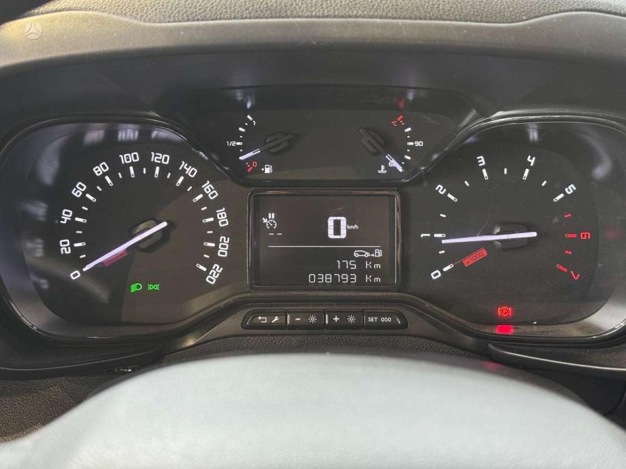 Balts Toyota Proace City 2021 Šauļi, ar dzinēja tilpumu 1.50 L un nobraukumu 39 tūkst. km par 12900 €, foto 14 vietnē AUTOMOTO.COM.LV