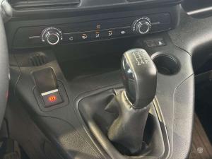 Balts Toyota Proace City 2021 Šauļi, ar dzinēja tilpumu 1.50 L un nobraukumu 39 tūkst. km par 12900 €, foto 18 vietnē AUTOMOTO.COM.LV
