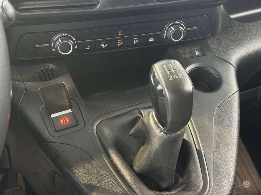 Balts Toyota Proace City 2021 Šauļi, ar dzinēja tilpumu 1.50 L un nobraukumu 39 tūkst. km par 12900 €, foto 18 vietnē AUTOMOTO.COM.LV
