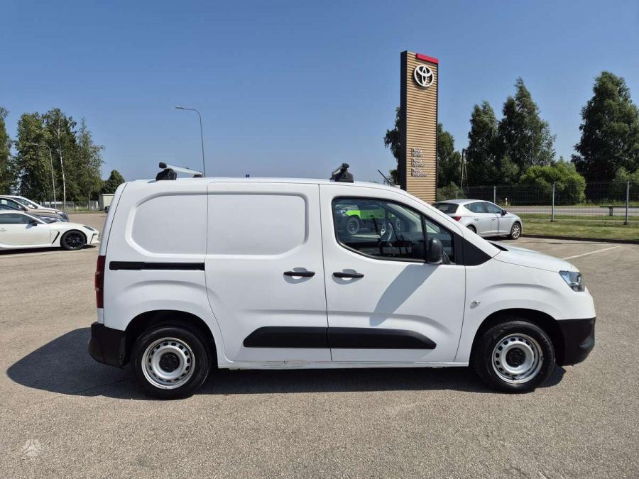 Balts Toyota Proace City 2021 Panevēža, ar dzinēja tilpumu 1.50 L un nobraukumu 80 tūkst. km par 10700 €, foto 5 vietnē AUTOMOTO.COM.LV