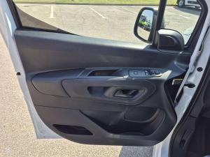 Balts Toyota Proace City 2021 Panevēža, ar dzinēja tilpumu 1.50 L un nobraukumu 80 tūkst. km par 10700 €, foto 10 vietnē AUTOMOTO.COM.LV