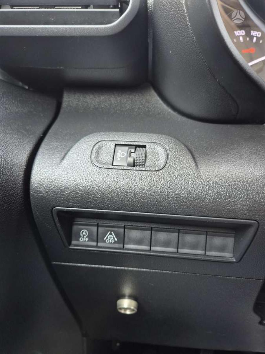 Balts Toyota Proace City 2021 Panevēža, ar dzinēja tilpumu 1.50 L un nobraukumu 80 tūkst. km par 10700 €, foto 16 vietnē AUTOMOTO.COM.LV