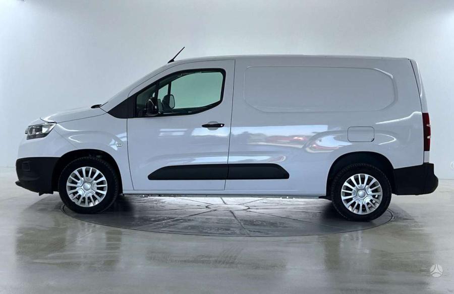 Balts Toyota Proace City 2023 Viļņa, ar dzinēja tilpumu 1.50 L un nobraukumu 139 tūkst. km par 14600 €, foto 4 vietnē AUTOMOTO.COM.LV