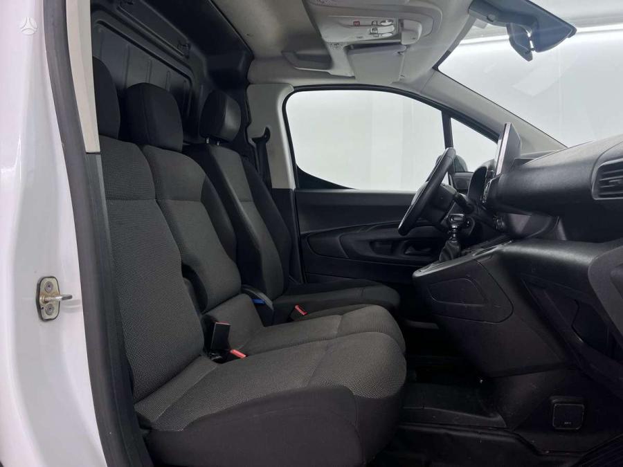 Balts Toyota Proace City 2023 Viļņa, ar dzinēja tilpumu 1.50 L un nobraukumu 139 tūkst. km par 14600 €, foto 7 vietnē AUTOMOTO.COM.LV