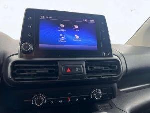 Balts Toyota Proace City 2023 Viļņa, ar dzinēja tilpumu 1.50 L un nobraukumu 139 tūkst. km par 14600 €, foto 8 vietnē AUTOMOTO.COM.LV