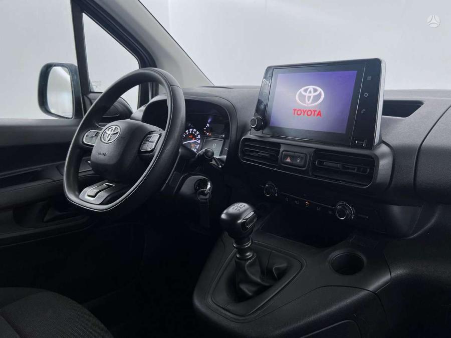 Balts Toyota Proace City 2023 Viļņa, ar dzinēja tilpumu 1.50 L un nobraukumu 139 tūkst. km par 14600 €, foto 9 vietnē AUTOMOTO.COM.LV