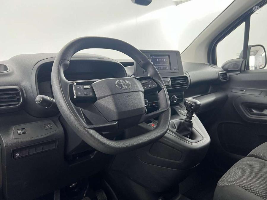 Balts Toyota Proace City 2024 Viļņa, ar dzinēja tilpumu 1.50 L un nobraukumu 19 tūkst. km par 18900 €, foto 9 vietnē AUTOMOTO.COM.LV