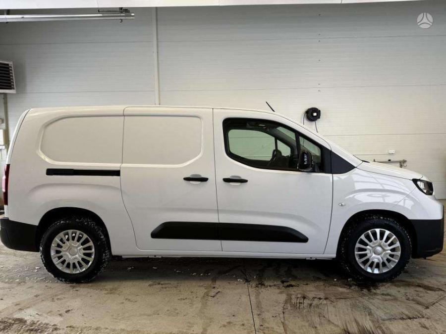 Balts Toyota Proace City 2025 Radviliškis, ar dzinēja tilpumu 0.00 L un nobraukumu 150 tūkst. km par 18089 €, foto 5 vietnē AUTOMOTO.COM.LV