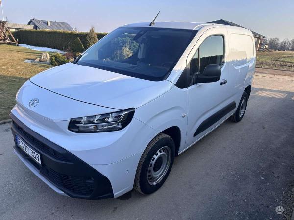 White Toyota Proace City 2025 in Kaunas, with an engine capacity of 1.50 L and mileage of 1 thousand km for 15000 €, photo 2 on AUTOMOTO.COM.LV