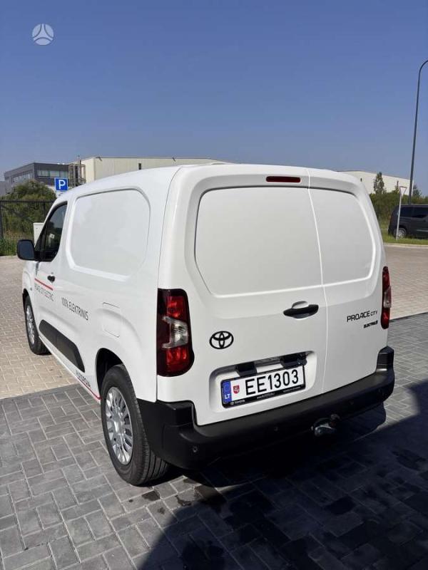 Balts Toyota Proace City 2025 Kauņa, ar dzinēja tilpumu 0.00 L un nobraukumu 4 tūkst. km par 26600 €, foto 4 vietnē AUTOMOTO.COM.LV