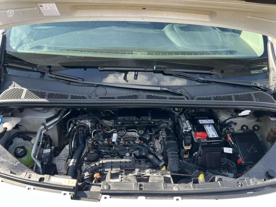 Balts Toyota Proace City 2025 Kauņa, ar dzinēja tilpumu 1.50 L un nobraukumu 13 tūkst. km par 9900 €, foto 9 vietnē AUTOMOTO.COM.LV
