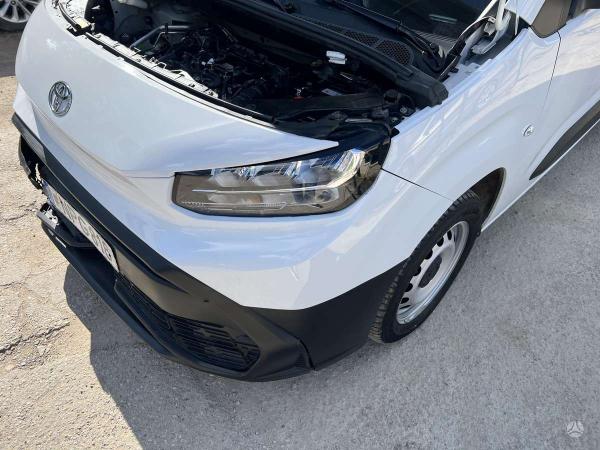 Balts Toyota Proace City 2025 Kauņa, ar dzinēja tilpumu 1.50 L un nobraukumu 13 tūkst. km par 9900 €, foto 9 vietnē AUTOMOTO.COM.LV