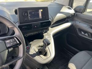 Balts Toyota Proace City 2025 Kauņa, ar dzinēja tilpumu 1.50 L un nobraukumu 13 tūkst. km par 9900 €, foto 20 vietnē AUTOMOTO.COM.LV
