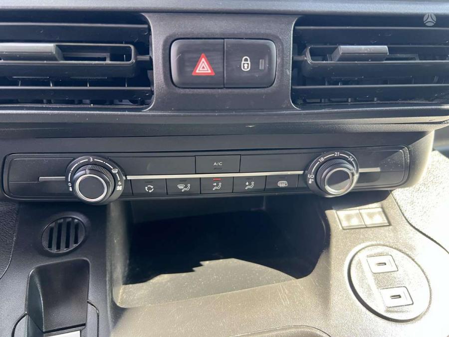 Balts Toyota Proace City 2025 Kauņa, ar dzinēja tilpumu 1.50 L un nobraukumu 13 tūkst. km par 9900 €, foto 22 vietnē AUTOMOTO.COM.LV