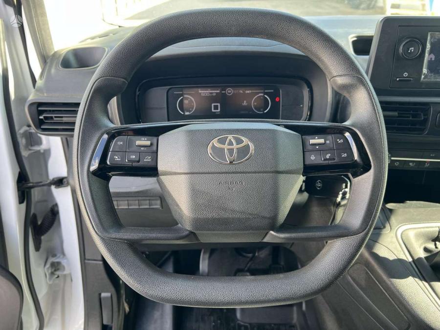 Balts Toyota Proace City 2025 Kauņa, ar dzinēja tilpumu 1.50 L un nobraukumu 13 tūkst. km par 9900 €, foto 24 vietnē AUTOMOTO.COM.LV