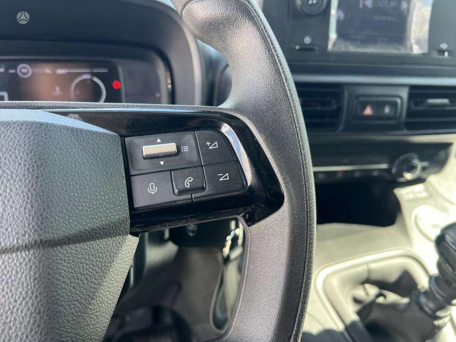 Balts Toyota Proace City 2025 Kauņa, ar dzinēja tilpumu 1.50 L un nobraukumu 13 tūkst. km par 9900 €, foto 25 vietnē AUTOMOTO.COM.LV