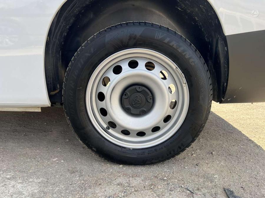 Balts Toyota Proace City 2025 Kauņa, ar dzinēja tilpumu 1.50 L un nobraukumu 13 tūkst. km par 9900 €, foto 31 vietnē AUTOMOTO.COM.LV