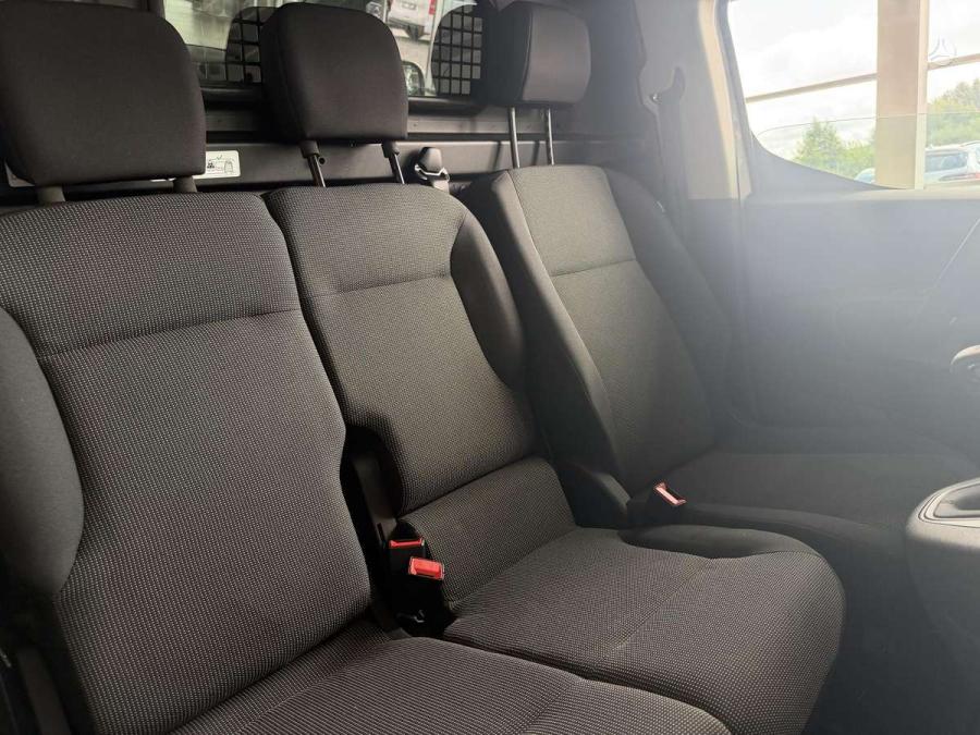 Balts Toyota Proace City 2026 Panevēža, ar dzinēja tilpumu 1.50 L un nobraukumu 0 tūkst. km par 19990 €, foto 15 vietnē AUTOMOTO.COM.LV