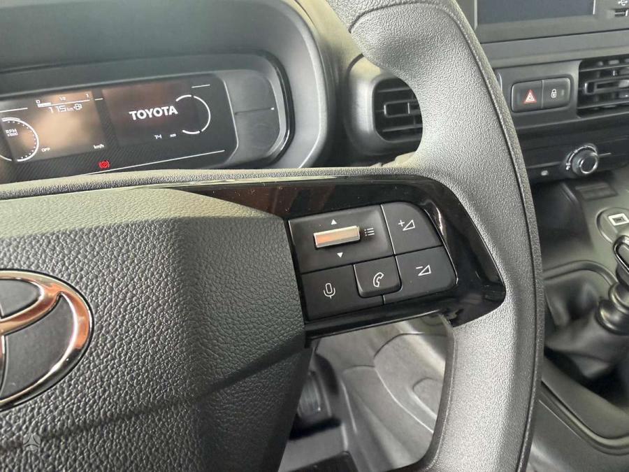 Balts Toyota Proace City 2026 Panevēža, ar dzinēja tilpumu 1.50 L un nobraukumu 0 tūkst. km par 19990 €, foto 19 vietnē AUTOMOTO.COM.LV
