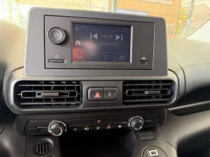 Balts Toyota Proace City 2026 Panevēža, ar dzinēja tilpumu 1.50 L un nobraukumu 0 tūkst. km par 19990 €, foto 23 vietnē AUTOMOTO.COM.LV