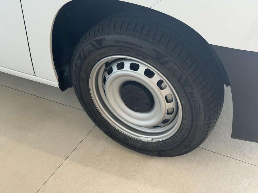 Balts Toyota Proace City 2026 Panevēža, ar dzinēja tilpumu 1.50 L un nobraukumu 0 tūkst. km par 19990 €, foto 29 vietnē AUTOMOTO.COM.LV