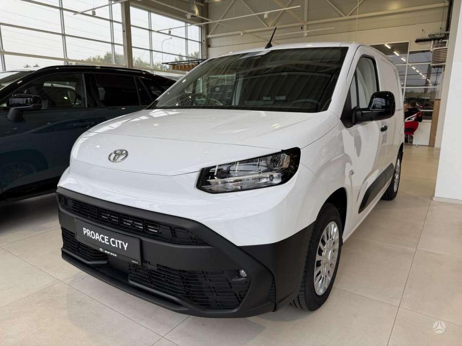 White Toyota Proace City 2026 in Panevezys, with an engine capacity of 1.50 L and mileage of 0 thousand km for 20690 €, photo 1 on AUTOMOTO.COM.LV