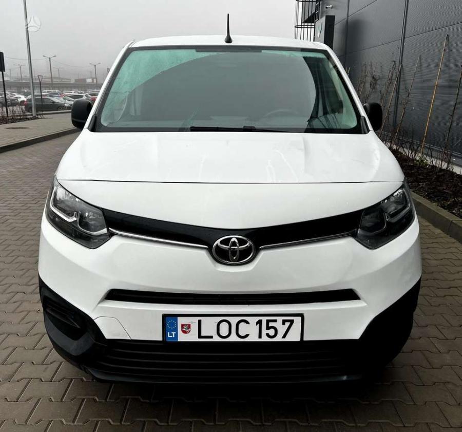 White Toyota Proace City 2020 in Vilnius, with an engine capacity of 1.50 L and mileage of 177 thousand km for 6900 €, photo 5 on AUTOMOTO.COM.LV