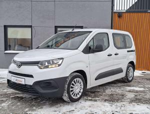 Balts Toyota Proace City 2022 Viļņa, ar dzinēja tilpumu 1.20 L un nobraukumu 47 tūkst. km par 15500 €, foto  vietnē AUTOMOTO.COM.LV