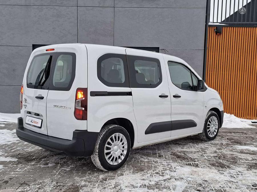 Balts Toyota Proace City 2022 Viļņa, ar dzinēja tilpumu 1.20 L un nobraukumu 47 tūkst. km par 15500 €, foto 5 vietnē AUTOMOTO.COM.LV