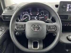 White Toyota Proace City 2023 in Vilnius, with an engine capacity of 1.50 L and mileage of 37 thousand km for 18900 €, photo 13 on AUTOMOTO.COM.LV