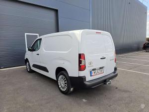 Balts Toyota Proace City 2024 Kauņa, ar dzinēja tilpumu 1.50 L un nobraukumu 75 tūkst. km par 6900 €, foto 3 vietnē AUTOMOTO.COM.LV