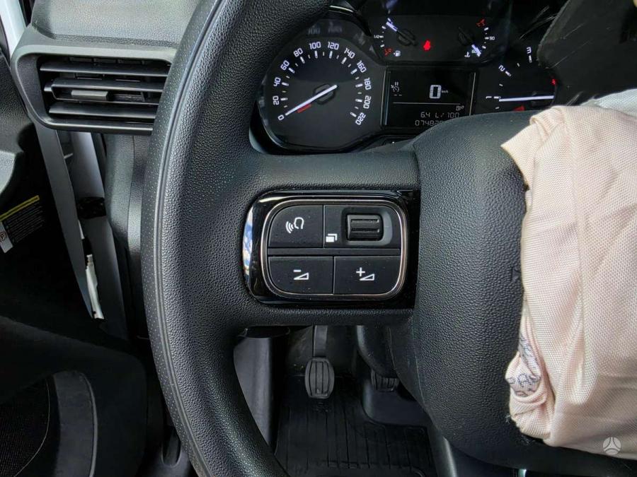Balts Toyota Proace City 2024 Kauņa, ar dzinēja tilpumu 1.50 L un nobraukumu 75 tūkst. km par 6900 €, foto 34 vietnē AUTOMOTO.COM.LV